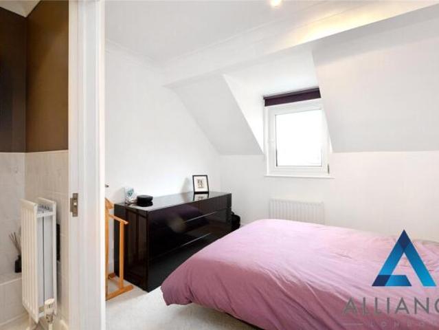 2 bedroom apartment for rent in Narrow Street, London, E14