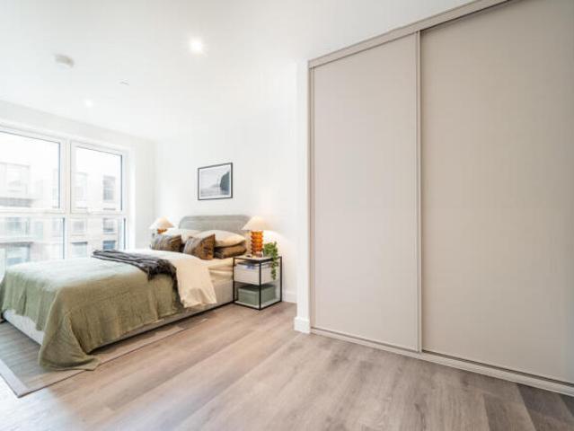 2 bedroom apartment for rent in Navigator Place, Kidbrooke Village, SE3