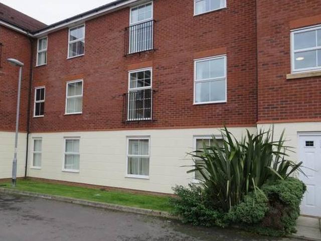 2 bedroom apartment for rent in Naylor Road Rivacre Village CH66