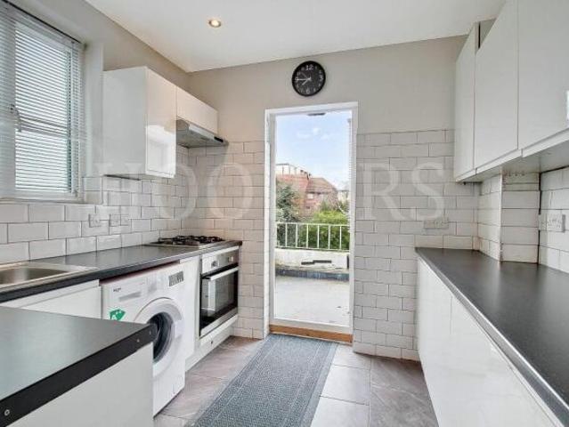 2 bedroom apartment for rent in Neasden Lane North, London, NW10