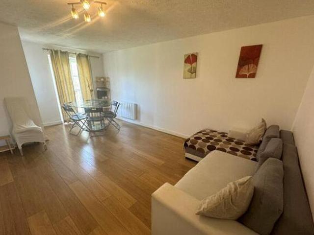 2 Bedroom Apartment For Rent In New Barnet, Hertfordshire