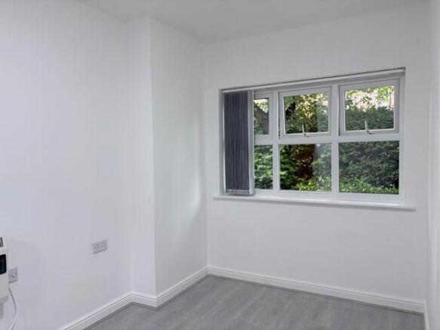 2 bedroom apartment for rent in New Belvedere Close, Cypress Street, M32