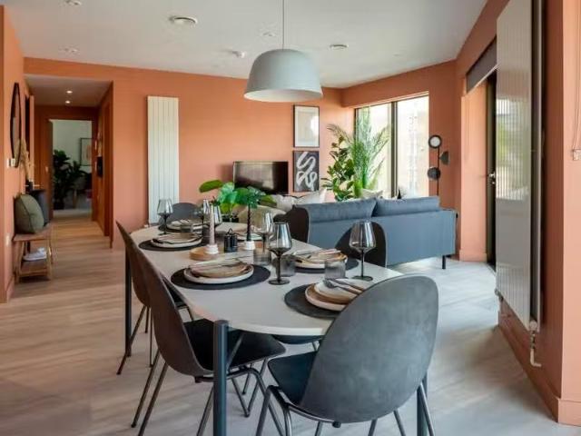 2 bedroom apartment for rent in New England Street, Brighton.