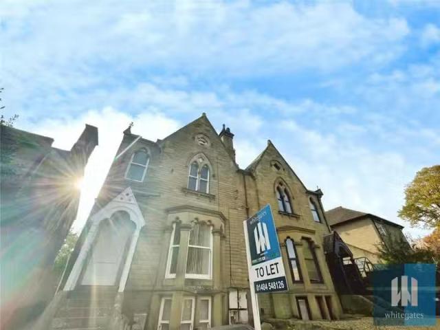 2 bedroom apartment for rent in New North Road, Edgerton, Hudd.