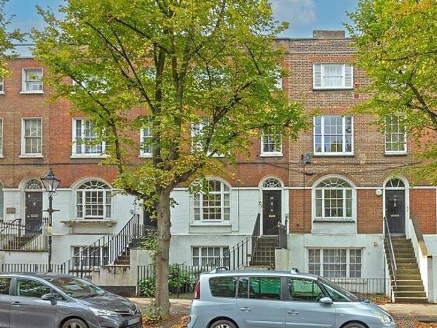 2 bedroom apartment for rent in New Road, Chatham, Kent, ME4
