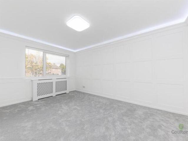 2 bedroom apartment for rent in Newgate Street, Chingford E4