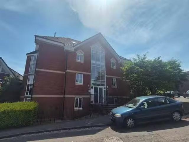 2 bedroom apartment for rent in Newland Heights, Hurlingham Ro.