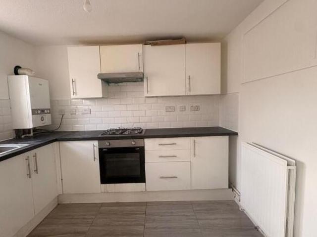2 bedroom apartment for rent in Newland Street, London, E16
