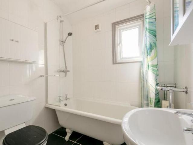 2 bedroom apartment for rent in Nightingale Road, Guildford, GU1