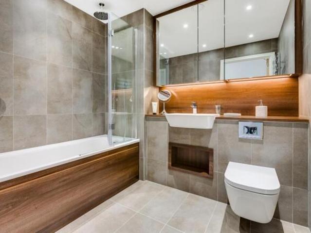 2 bedroom apartment for rent in Nine Elms Point, 50 Wandsworth Road London SW8
