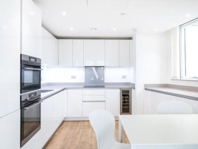 2 bedroom apartment for rent in Nine Elms Point, Gladwin Building, London, SW8