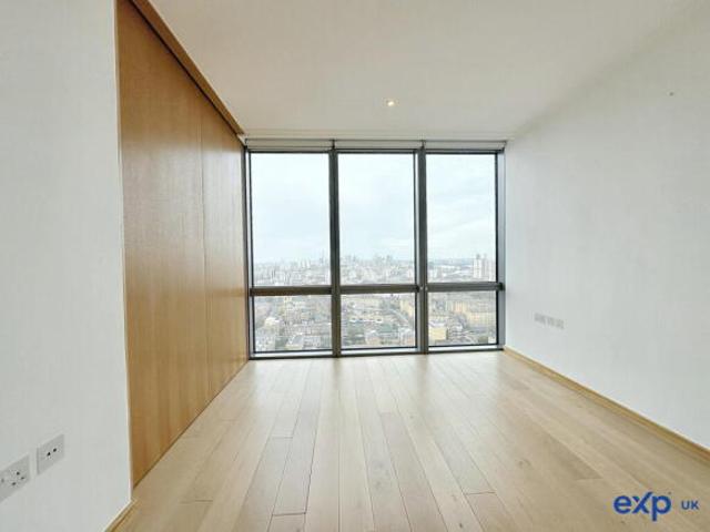 2 bedroom apartment for rent in No. 1 West India Quay, London, E14 4EF, E14