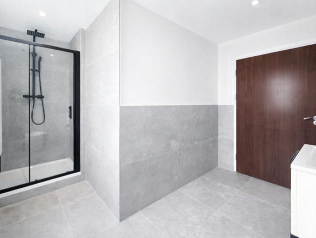 2 bedroom apartment for rent in Norbury Avenue, London, SW16