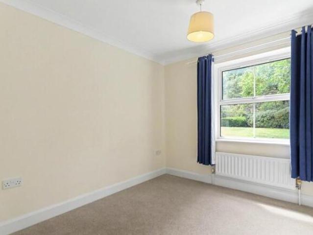 2 bedroom apartment for rent in North Way Headington OX3