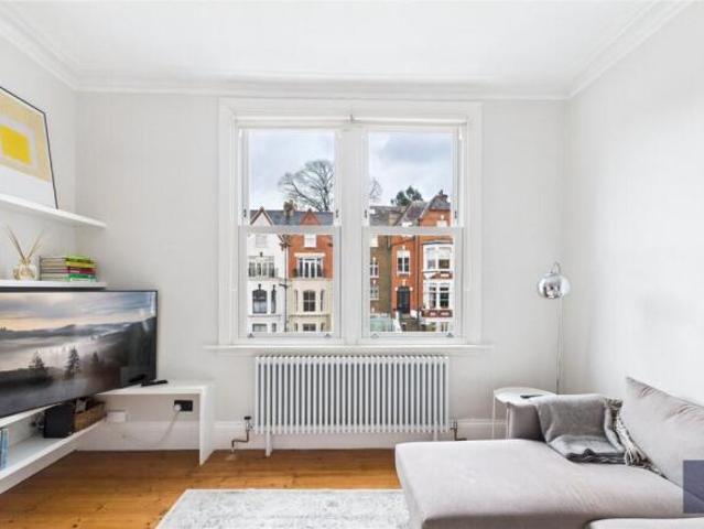 2 bedroom apartment for rent in Norwood Road, London, SE24