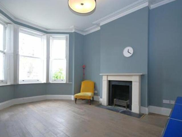 2 Bedroom Apartment For Rent In Oval