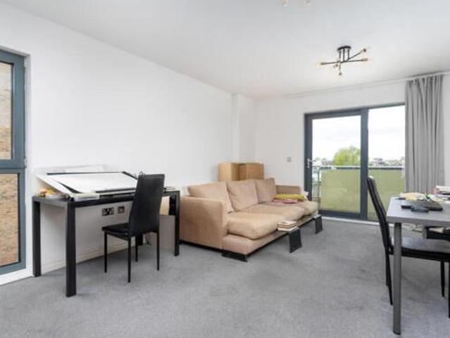 2 Bedroom Apartment For Rent In Oval Road
