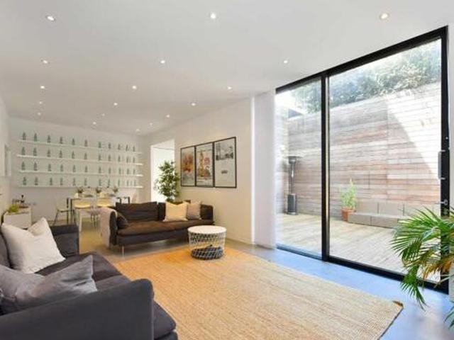 2 Bedroom Apartment For Rent In Oval Road, London