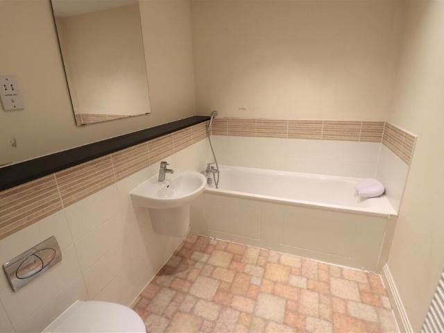 2 bedroom apartment for rent in Overton House, Cowley, UB8