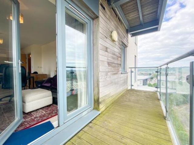 2 bedroom apartment for rent in Overstone Court, Cardiff Bay, CF10
