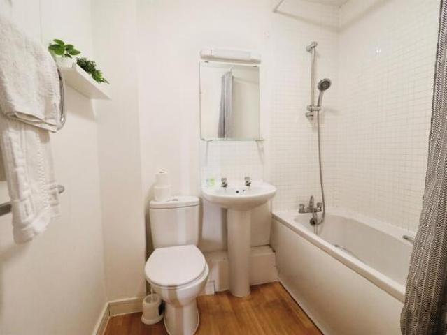 2 bedroom apartment for rent in Overstone Court, CARDIFF, CF10