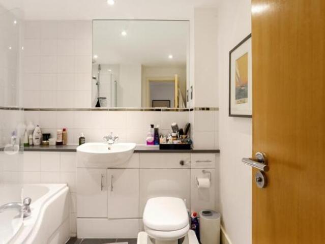 2 bedroom apartment for rent in Owen Street London EC1V