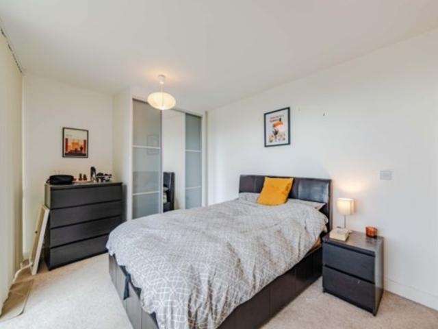 2 bedroom apartment for rent in Oxley Square, London, E3
