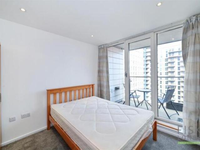2 bedroom apartment for rent in Oxygen Building, Royal Docks, E16