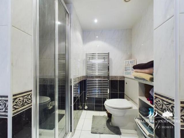 2 bedroom apartment for rent in Oyster Quay, Port Solent, PO6