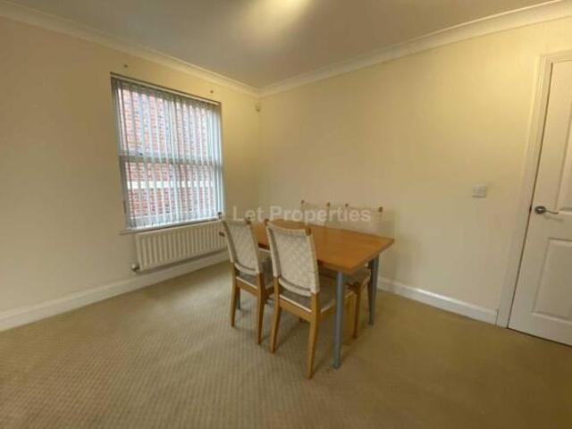 2 bedroom apartment for rent in Oak Court, Didsbury, M20
