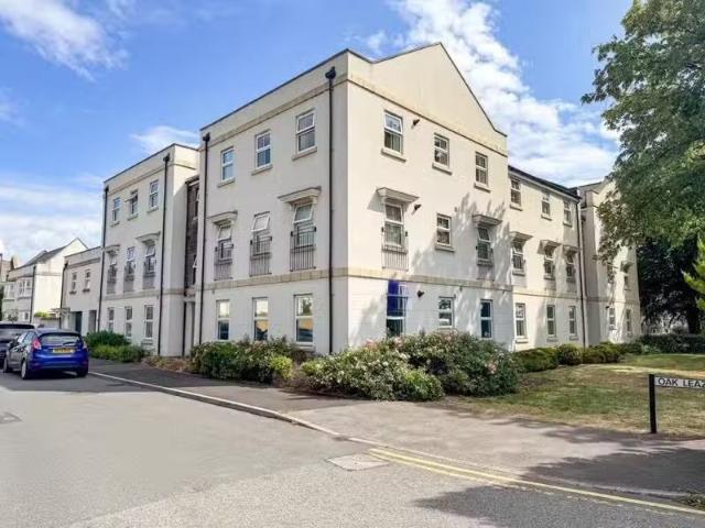 2 bedroom apartment for rent in Oak Leaze, Patchway, Bristol.