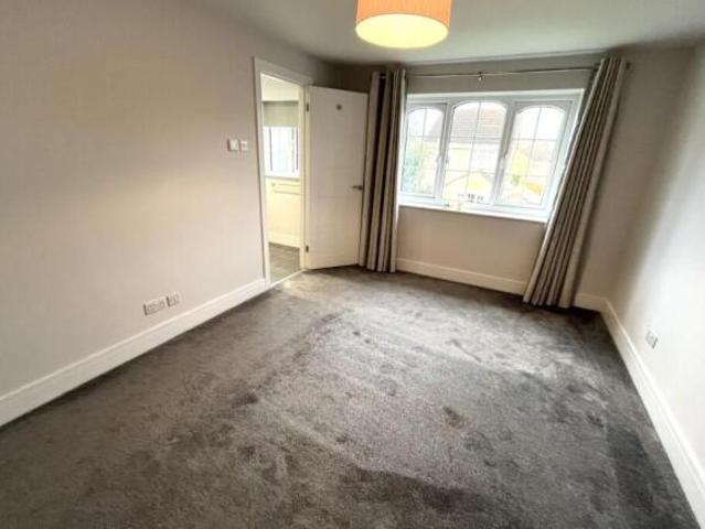 2 bedroom apartment for rent in Oakdene Vale, Shadwell, Leeds, LS17