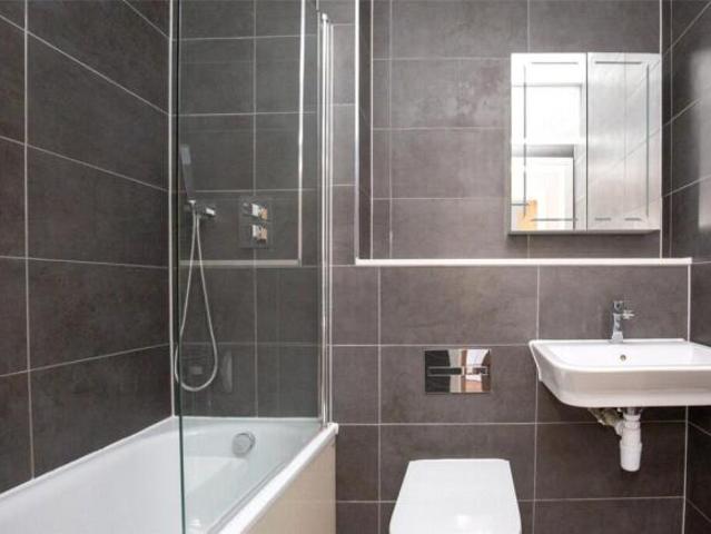 2 bedroom apartment for rent in Oakfield Road, Bristol, BS8