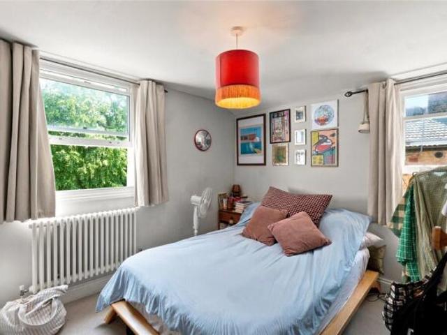 2 bedroom apartment for rent in Oakhurst Grove, East Dulwich, London, SE22