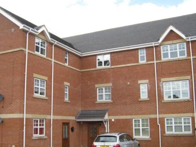 2 Bedroom Apartment For Rent In Oldbury, West Midlands