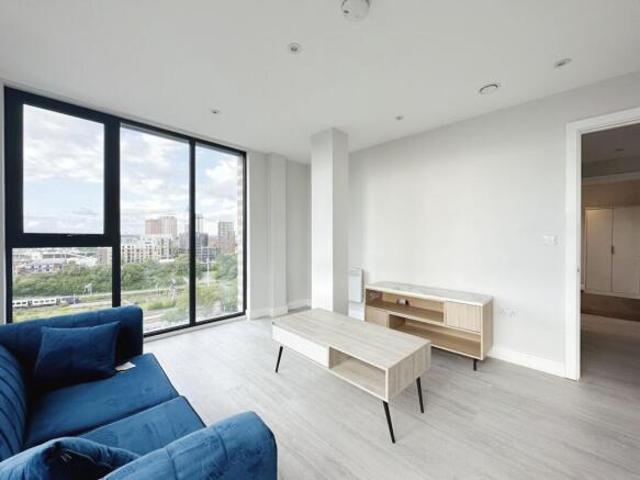 2 bedroom apartment for rent in Oldfield Road, Salford, M5
