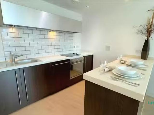 2 bedroom apartment for rent in Orion Building, 90 Navigation.