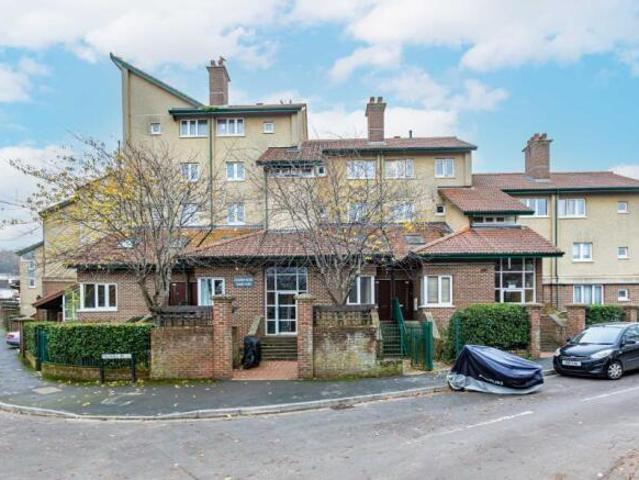2 bedroom apartment for rent in Orlebar Gardens Lawrence Weston, BS11