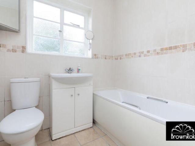 2 bedroom apartment for rent in Ossulton Way, London, N2