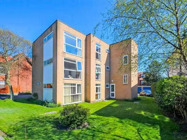 2 bedroom apartment for rent in Audrayton Court, 25 Twynham R.
