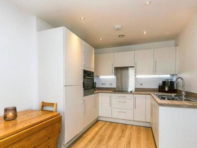 2 bedroom apartment for rent in Austen House Guildford GU1