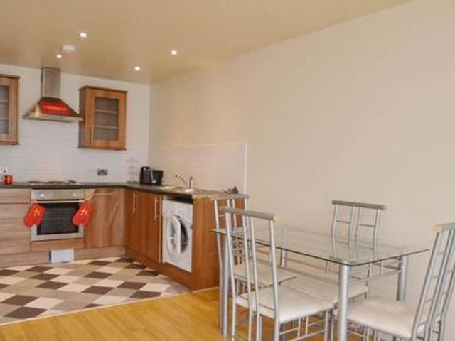 2 bedroom apartment for rent in Aura Court M15