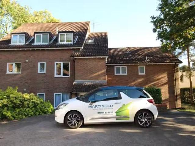 2 bedroom apartment for rent in Avenue Court, The Avenue, AL6
