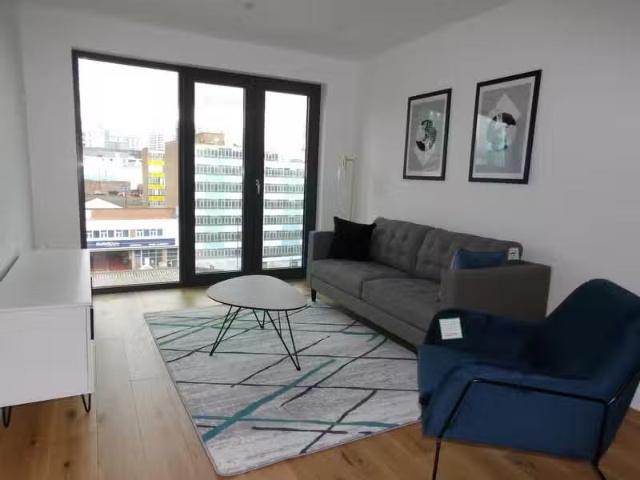 2 bedroom apartment for rent in Axium, B1