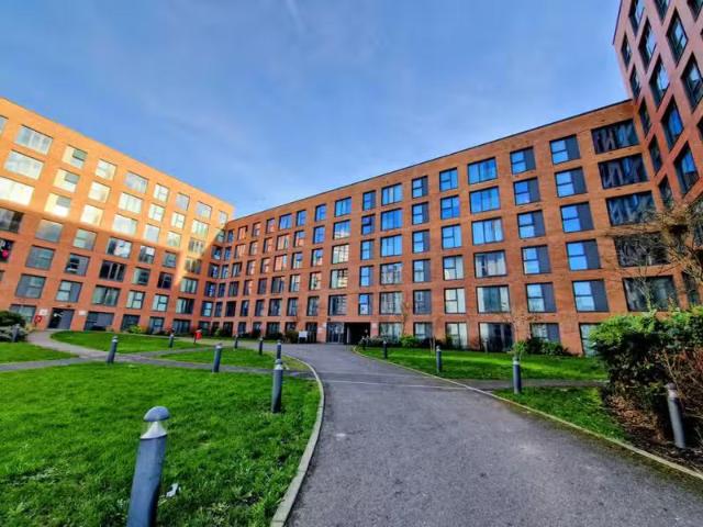 2 bedroom apartment for rent in Axium, Windmill Street, Birmin.