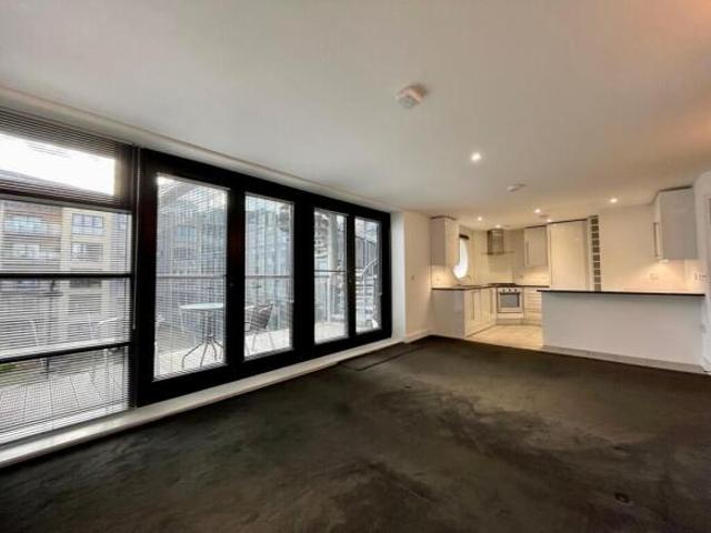 2 bedroom apartment for rent in Azure West, PL1
