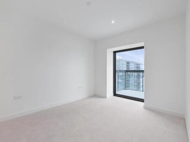 2 bedroom apartment for rent in Abram Building, E16