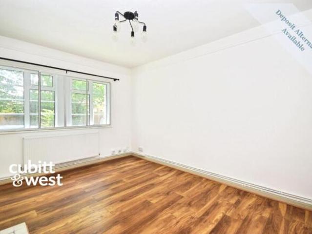 2 bedroom apartment for rent in Acre Lane Wallington SM6