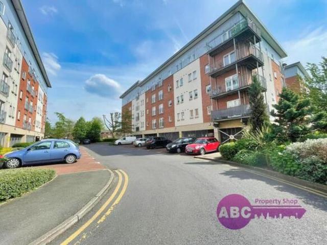 2 bedroom apartment for rent in Adamson House, Elmira Way, Salford, M5