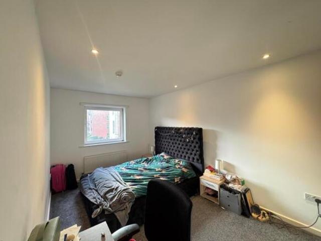 2 bedroom apartment for rent in Adler Way, L3